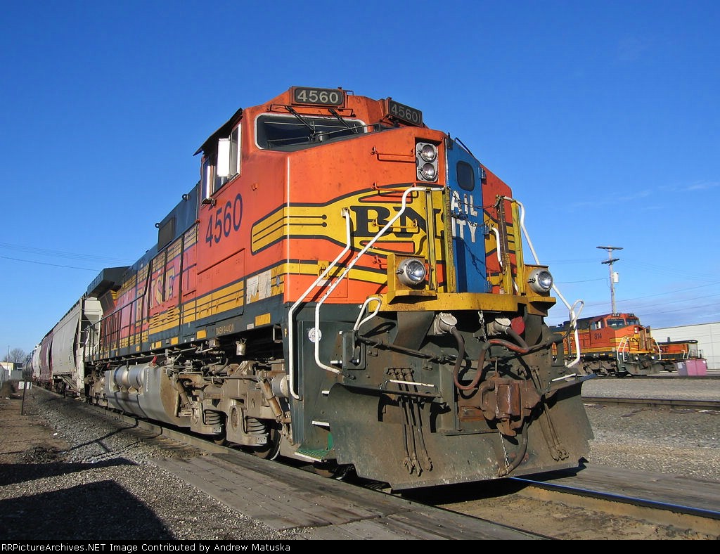 BNSF 4560